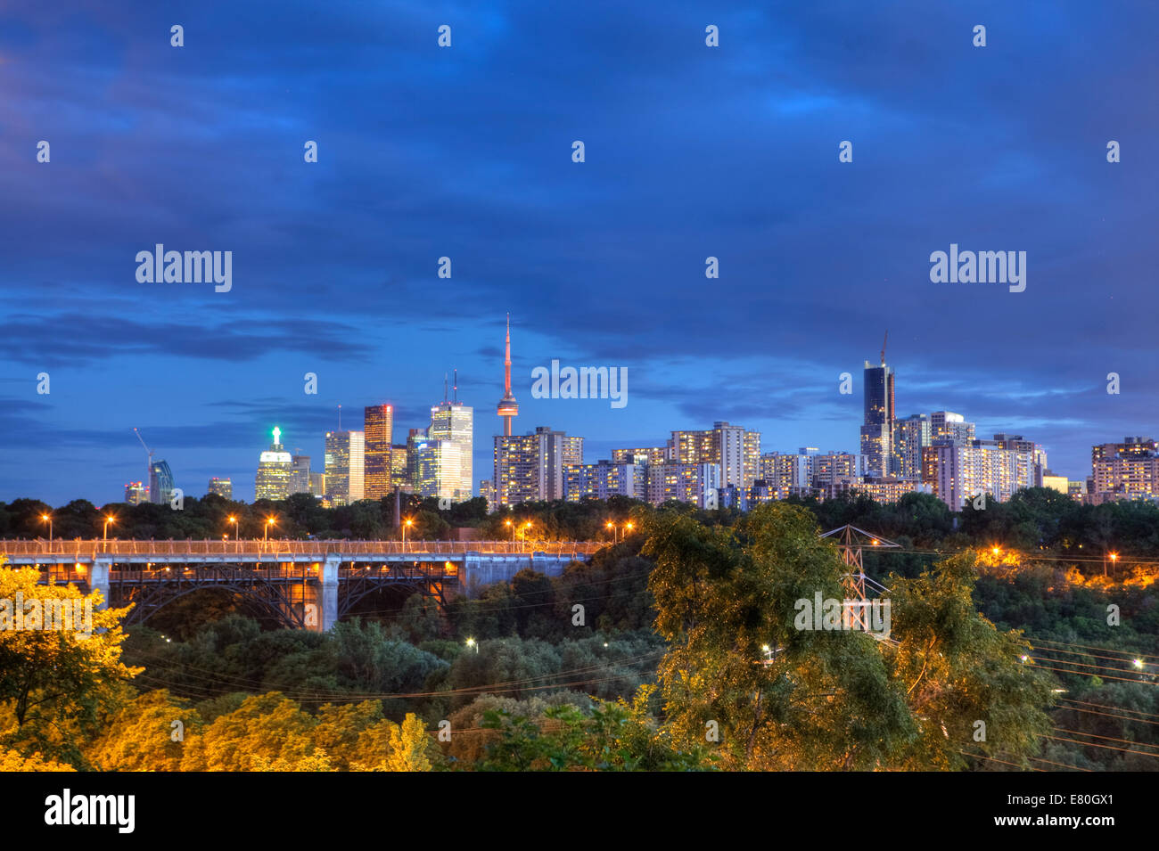 Ontario cityscape skyline dusk city hi-res stock photography and images ...