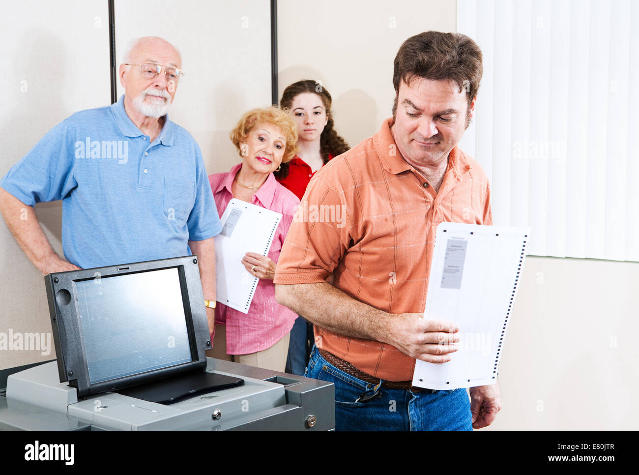Electronic Voting Machine Screen High Resolution Stock Photography and ...