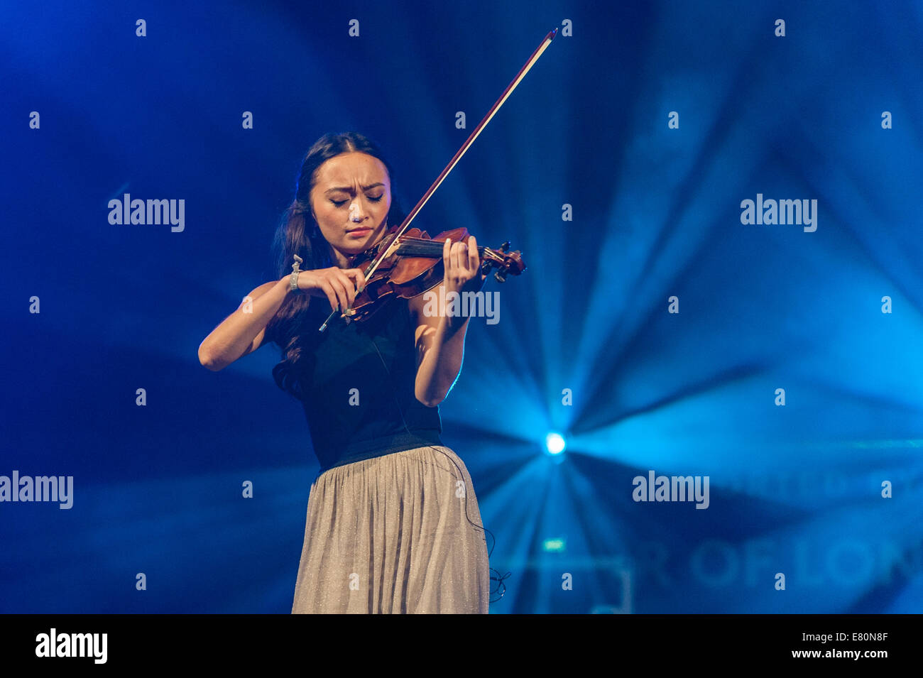 Japanese violinist hi-res stock photography and images - Alamy