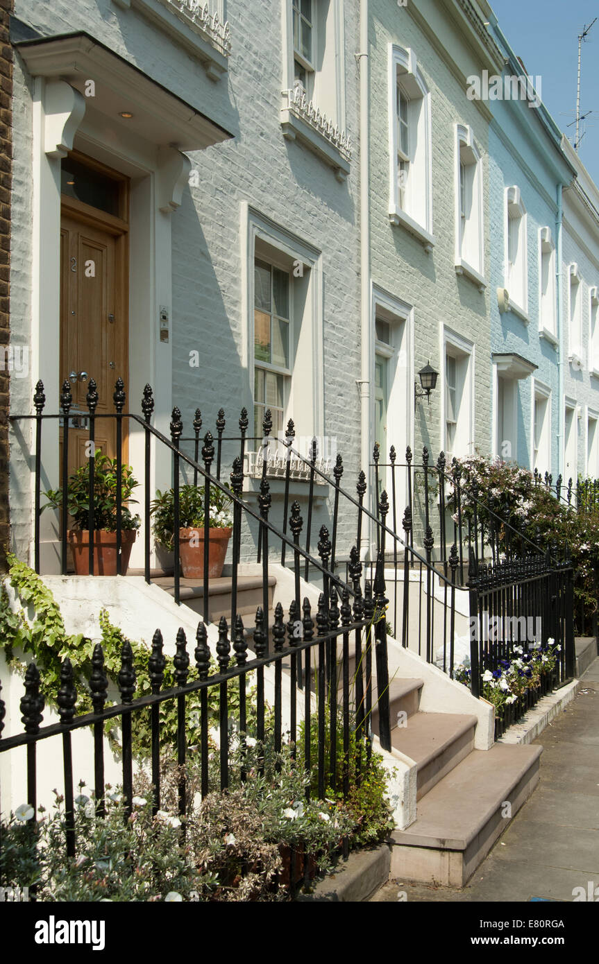 Chelsea street houses white hi-res stock photography and images - Alamy
