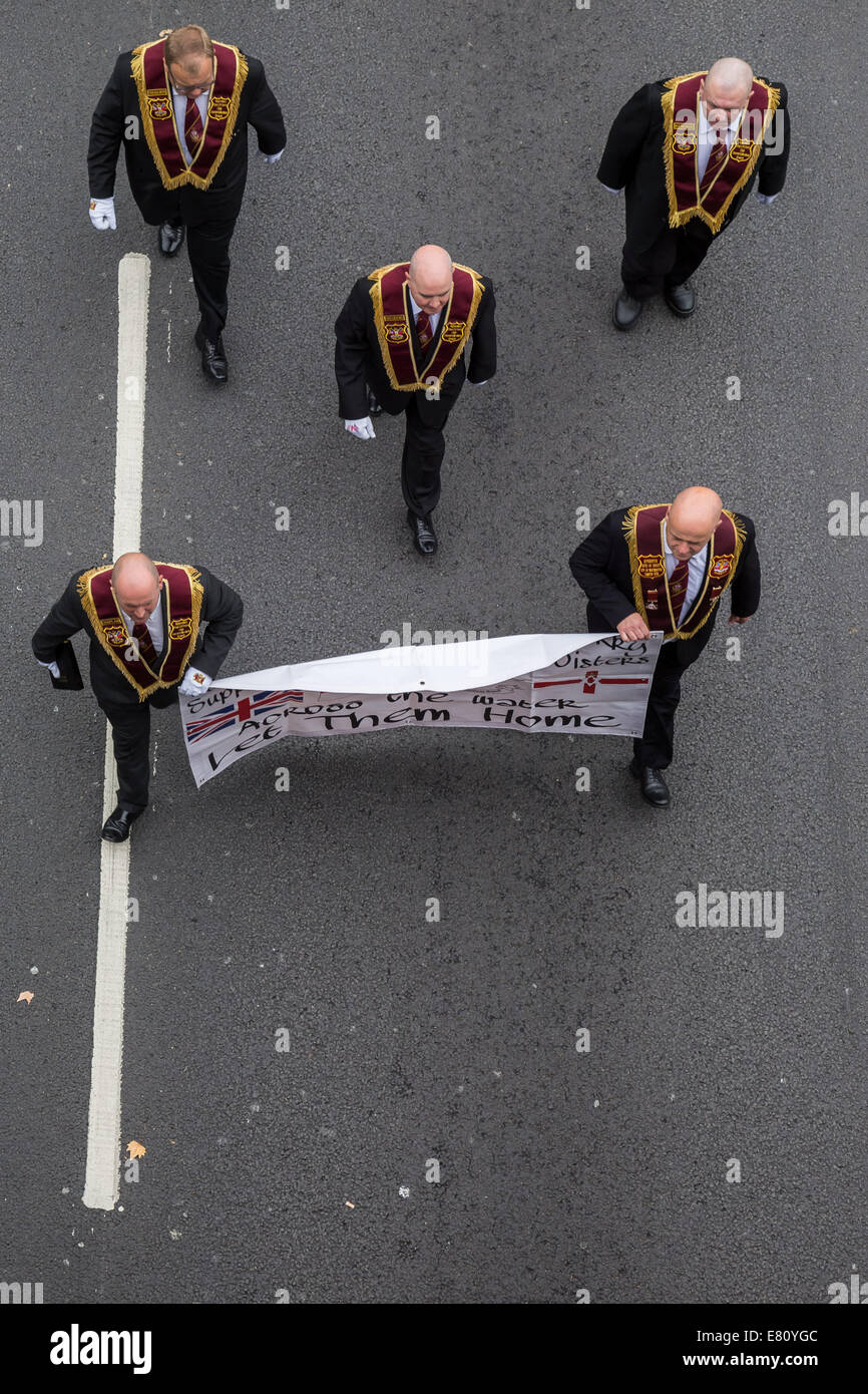 Lord carson memorial parade hi-res stock photography and images - Alamy
