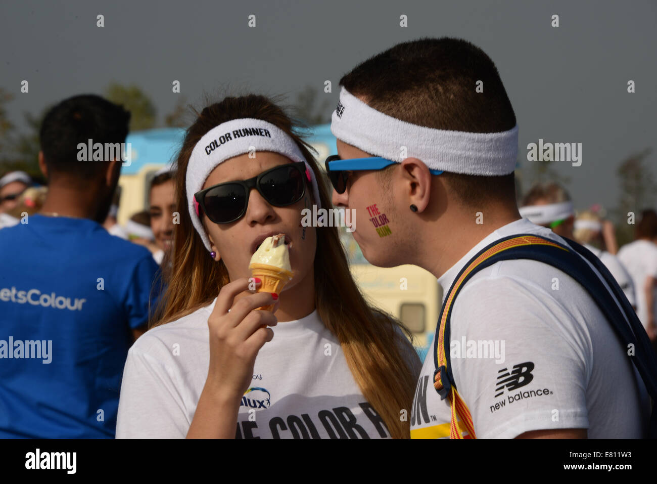 London, UK, 28th Sept, 2014. Hundreds of runners took part in the Color ...