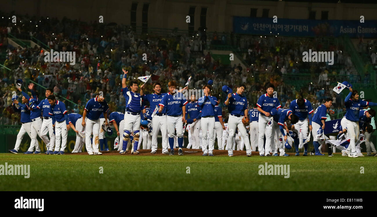 Incheon, South Korea. 28th Sep, 2014. Players of South Korea celebrate ...