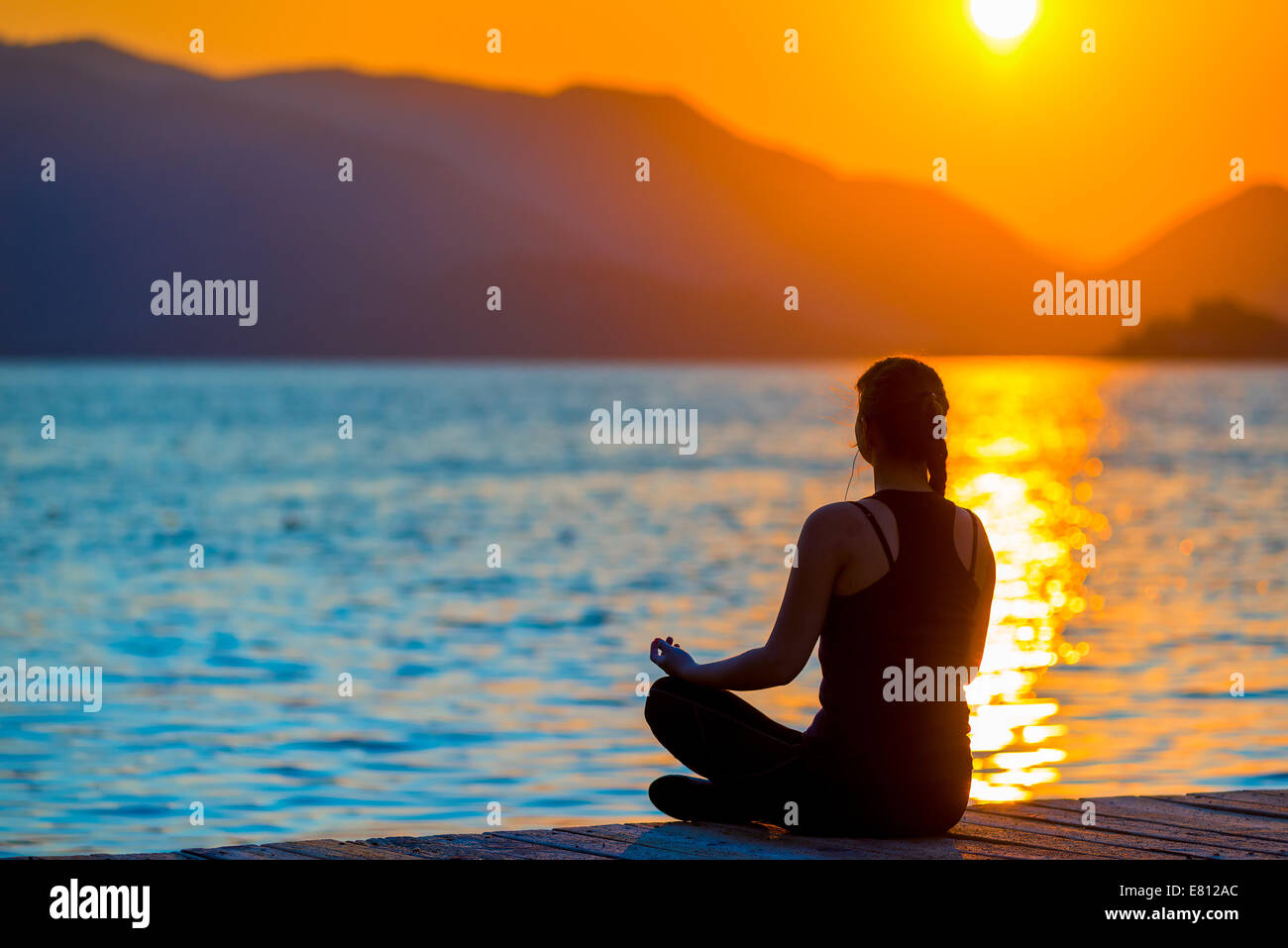 Sun position hi-res stock photography and images - Alamy
