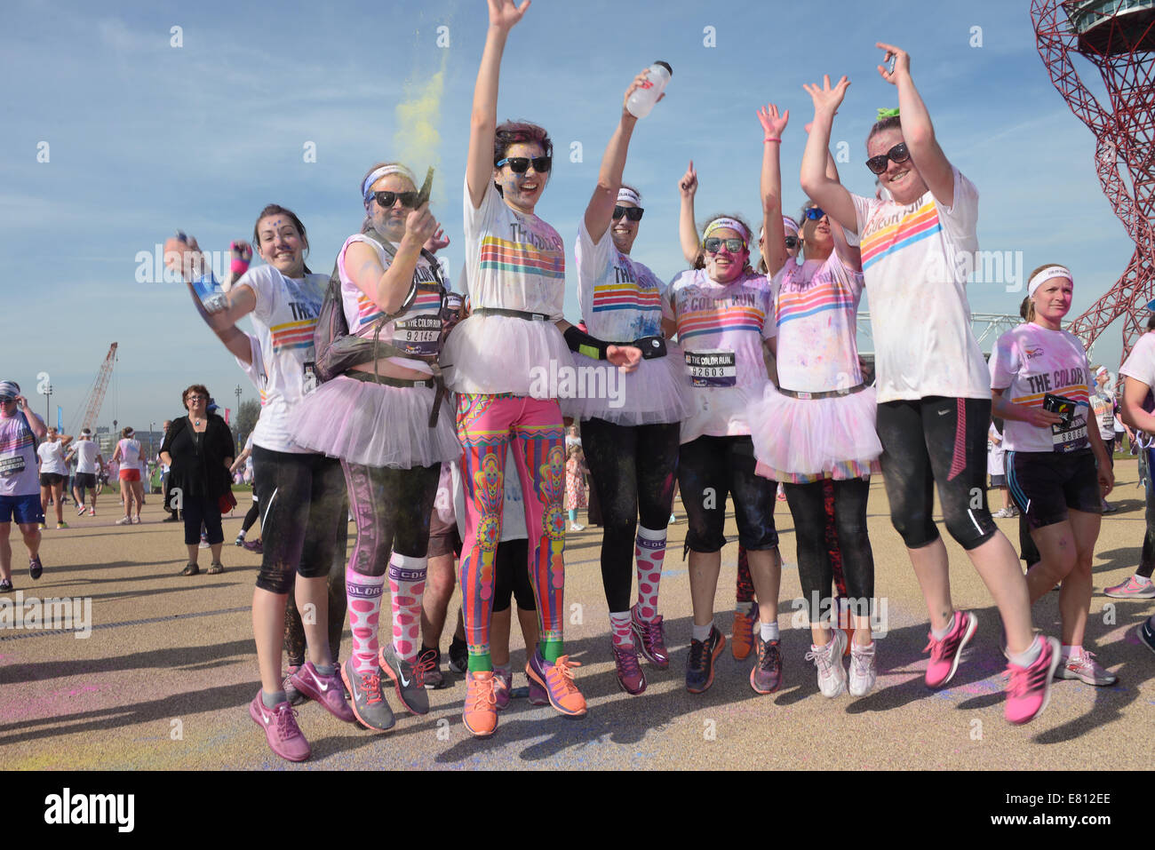 London, UK, 28th Sept, 2014. Hundreds of runners took part in the Color ...