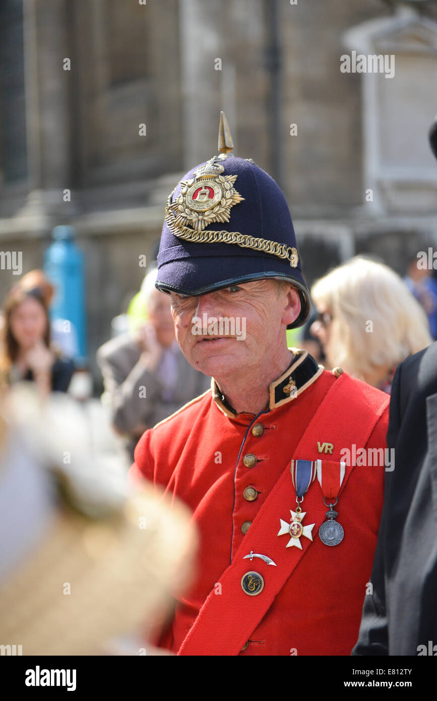 Victorian soldier uniform hi-res stock photography and images - Alamy