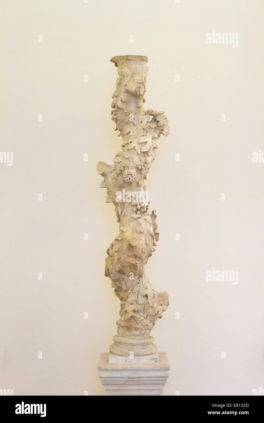 Spiral column hi-res stock photography and images - Alamy