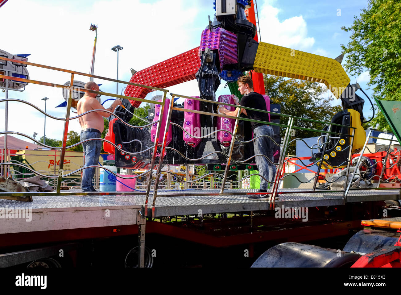 Nottingham,Hyson Green,UK.28th September 2014. The forest recreation ...