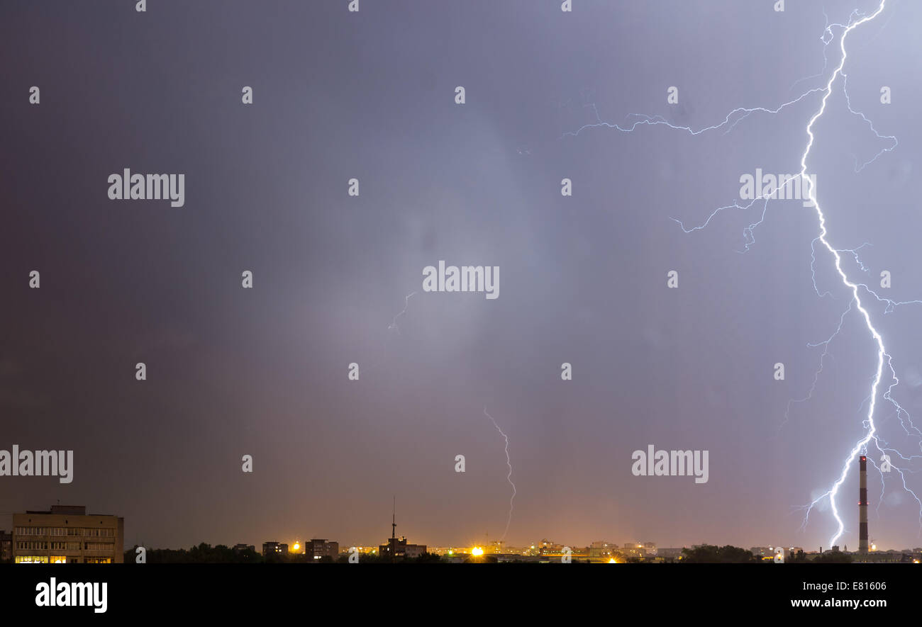 Angry cloud lightning hi-res stock photography and images - Alamy