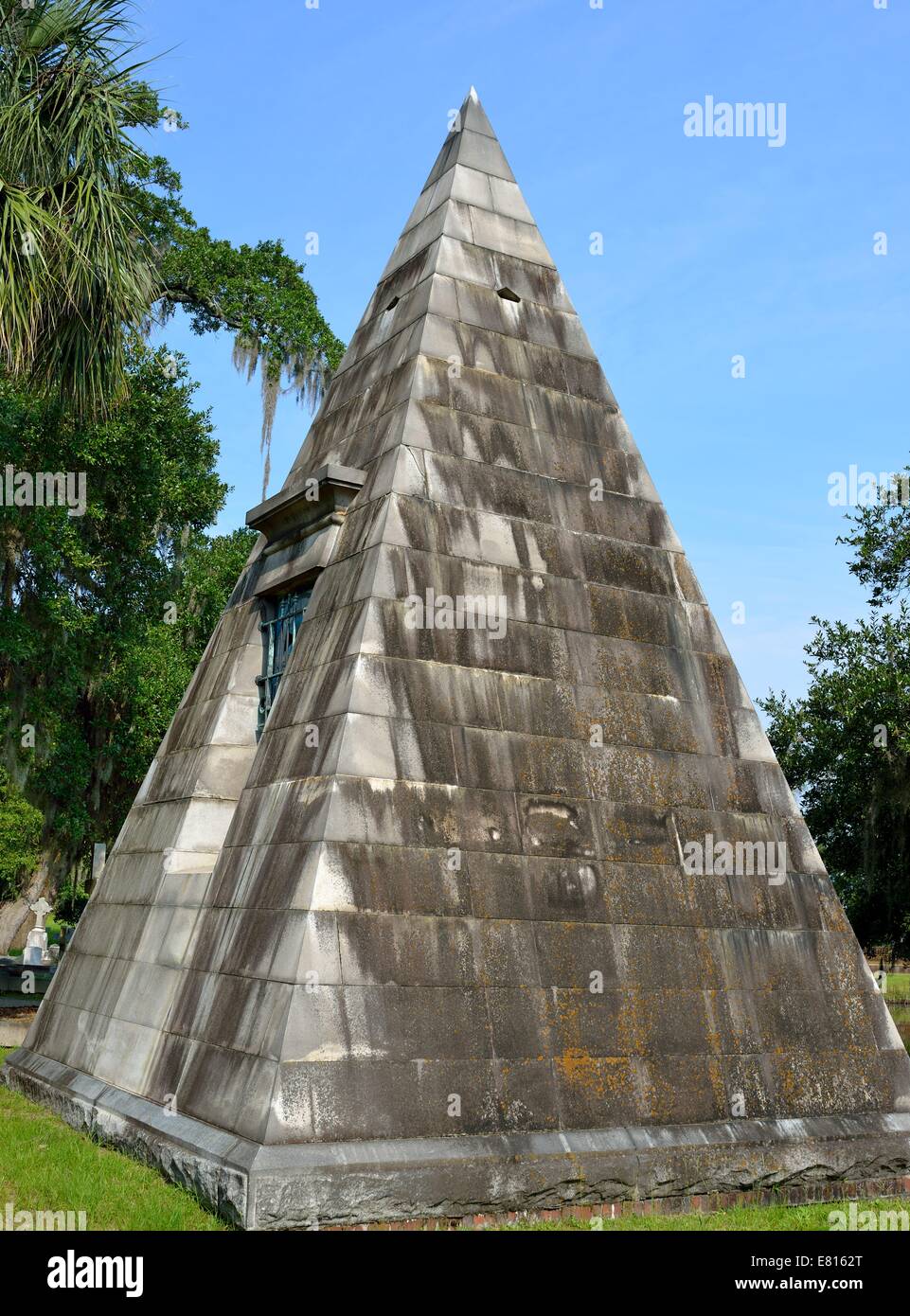 Pyramid crypt in cemetery Stock Photo - Alamy