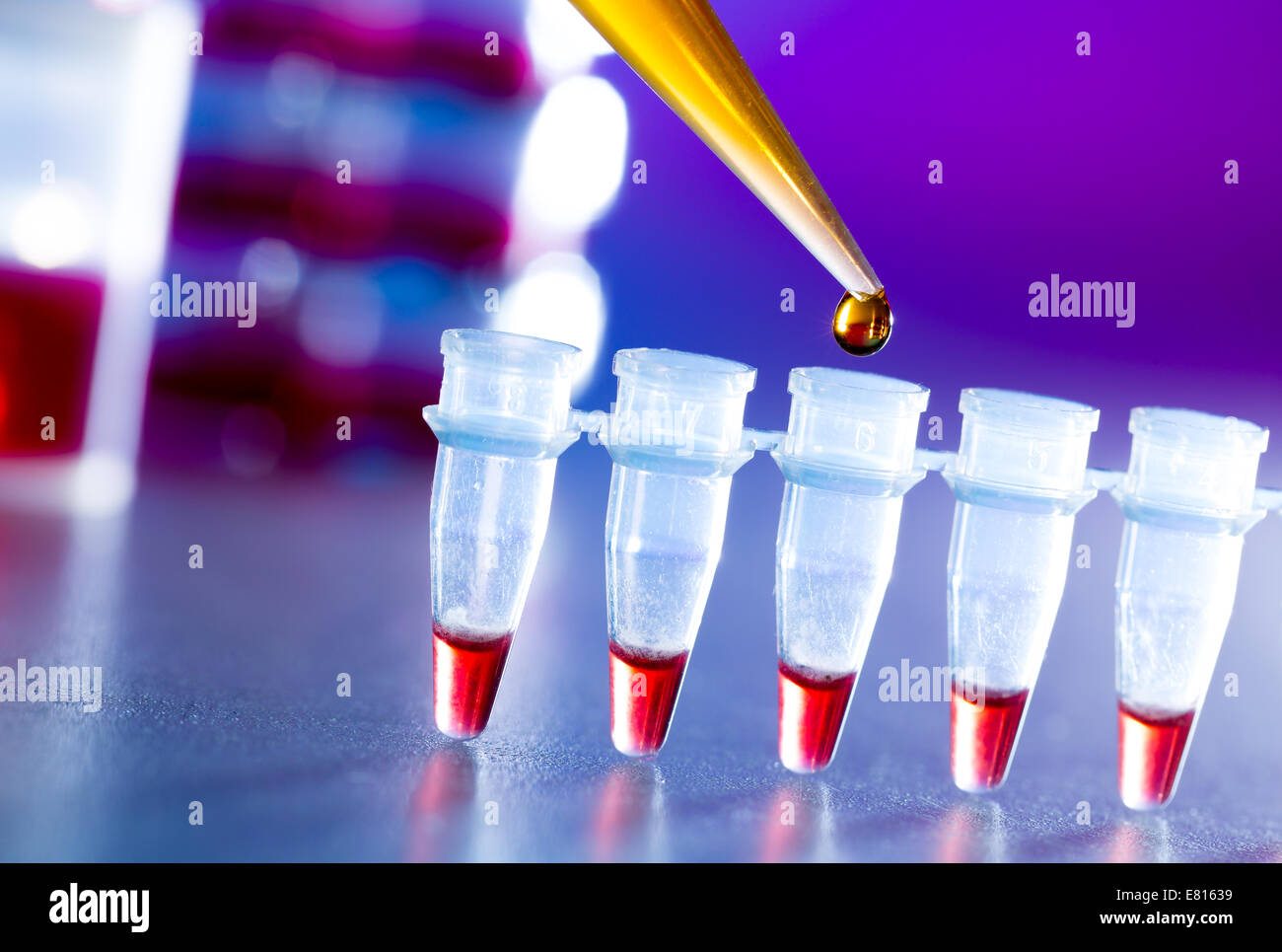 Automatic sequencing dna hi-res stock photography and images - Alamy