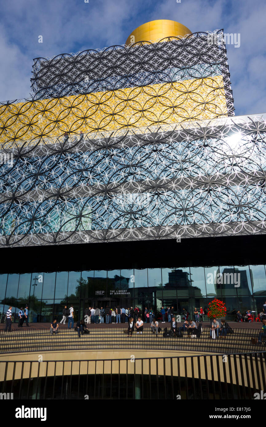 New Birmingham central library Stock Photo - Alamy