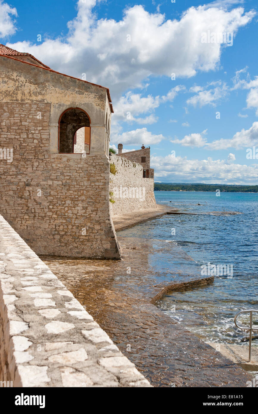 Ancient walls and waterfront. Novigrad, Croatia Stock Photo - Alamy