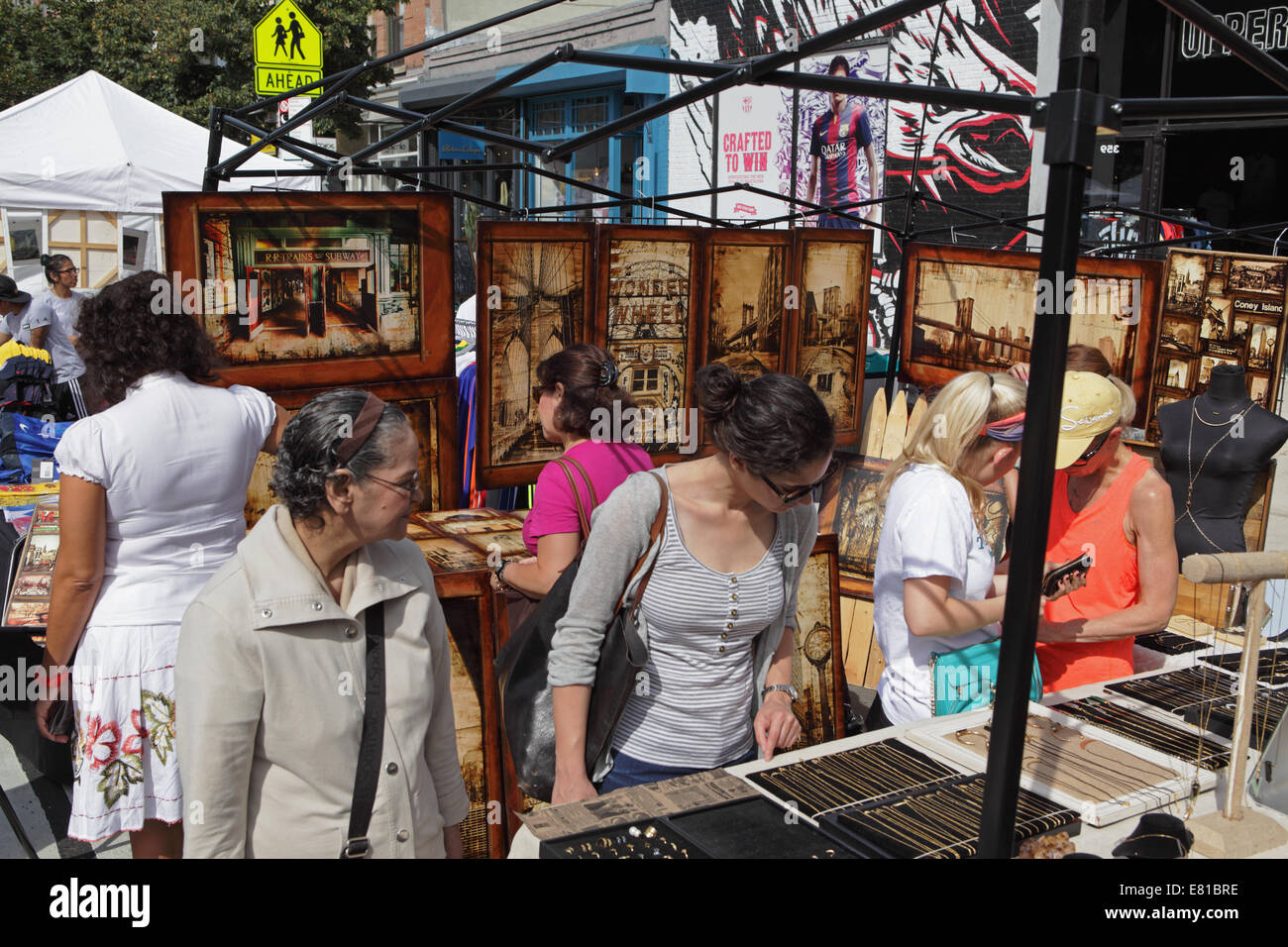 Market stall selling prints hi-res stock photography and images - Alamy