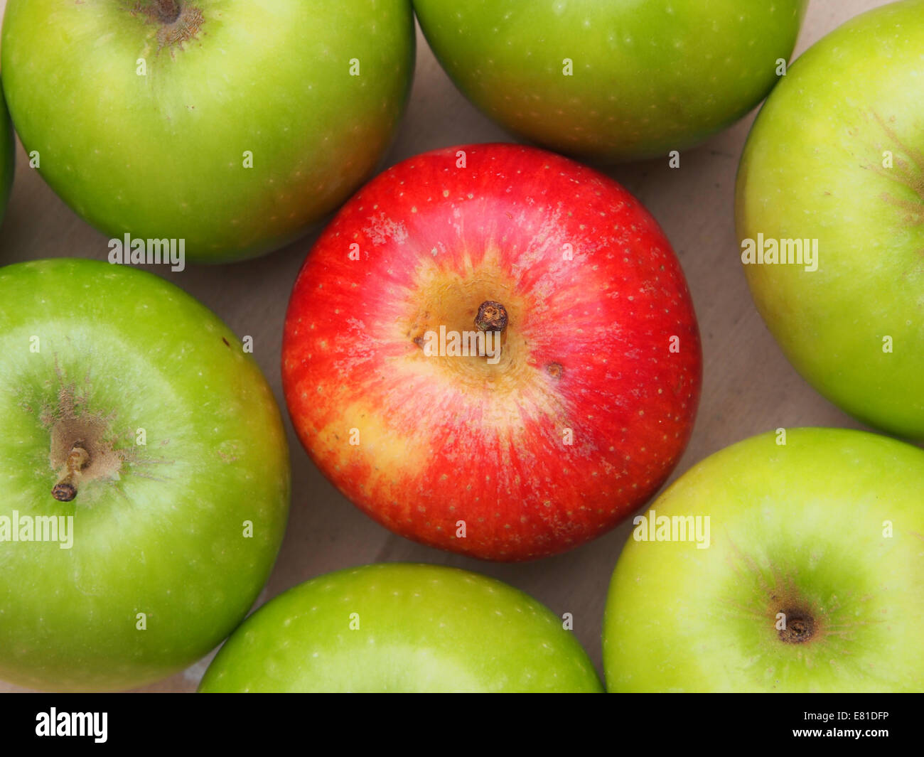 Red apple apples hi-res stock photography and images - Alamy