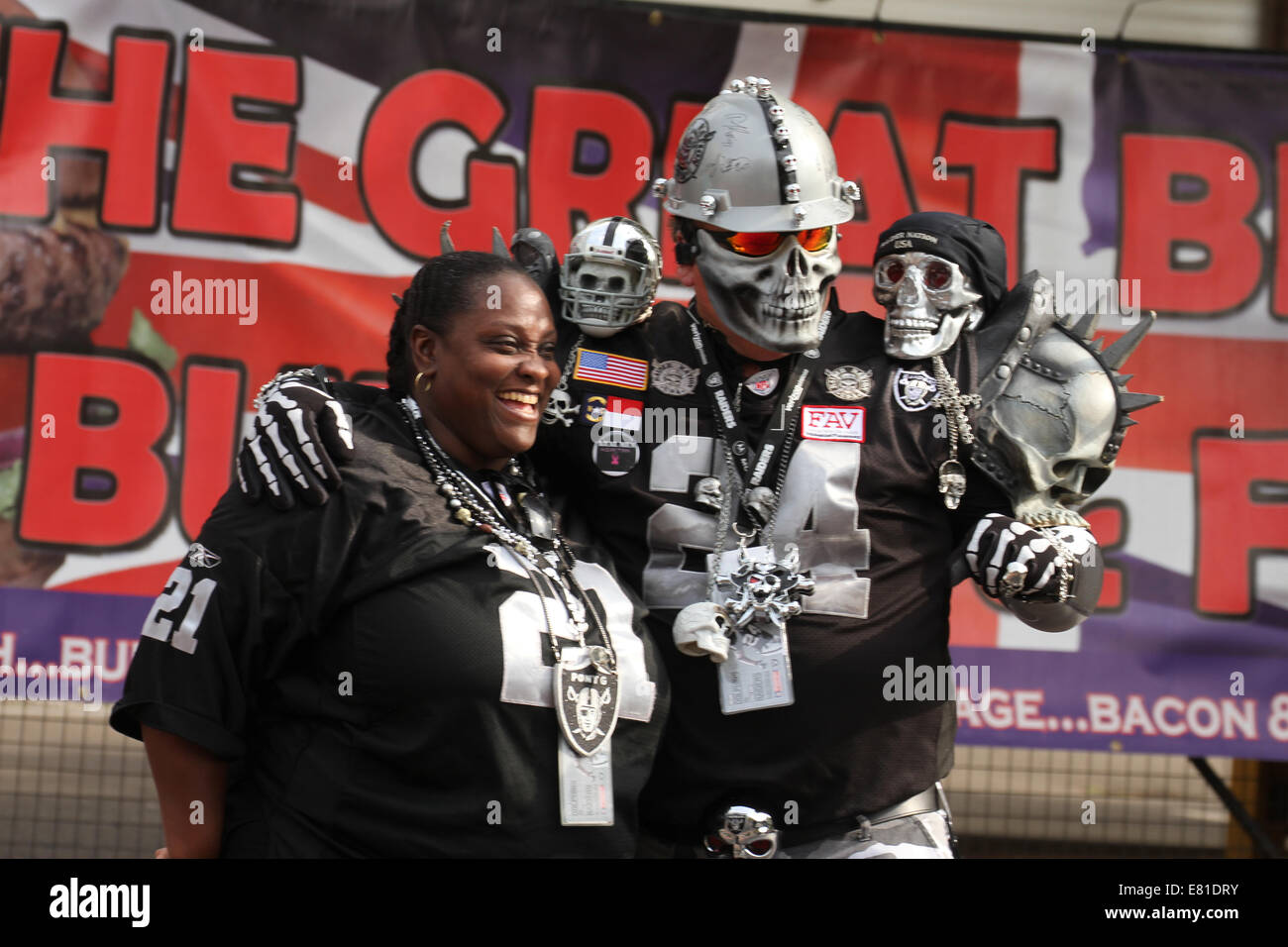 London, UK. 28 September 2014. Thousands of football fans flocked to ...