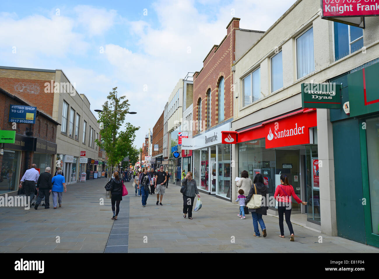 Swindon town centre shops wiltshire hi-res stock photography and images ...