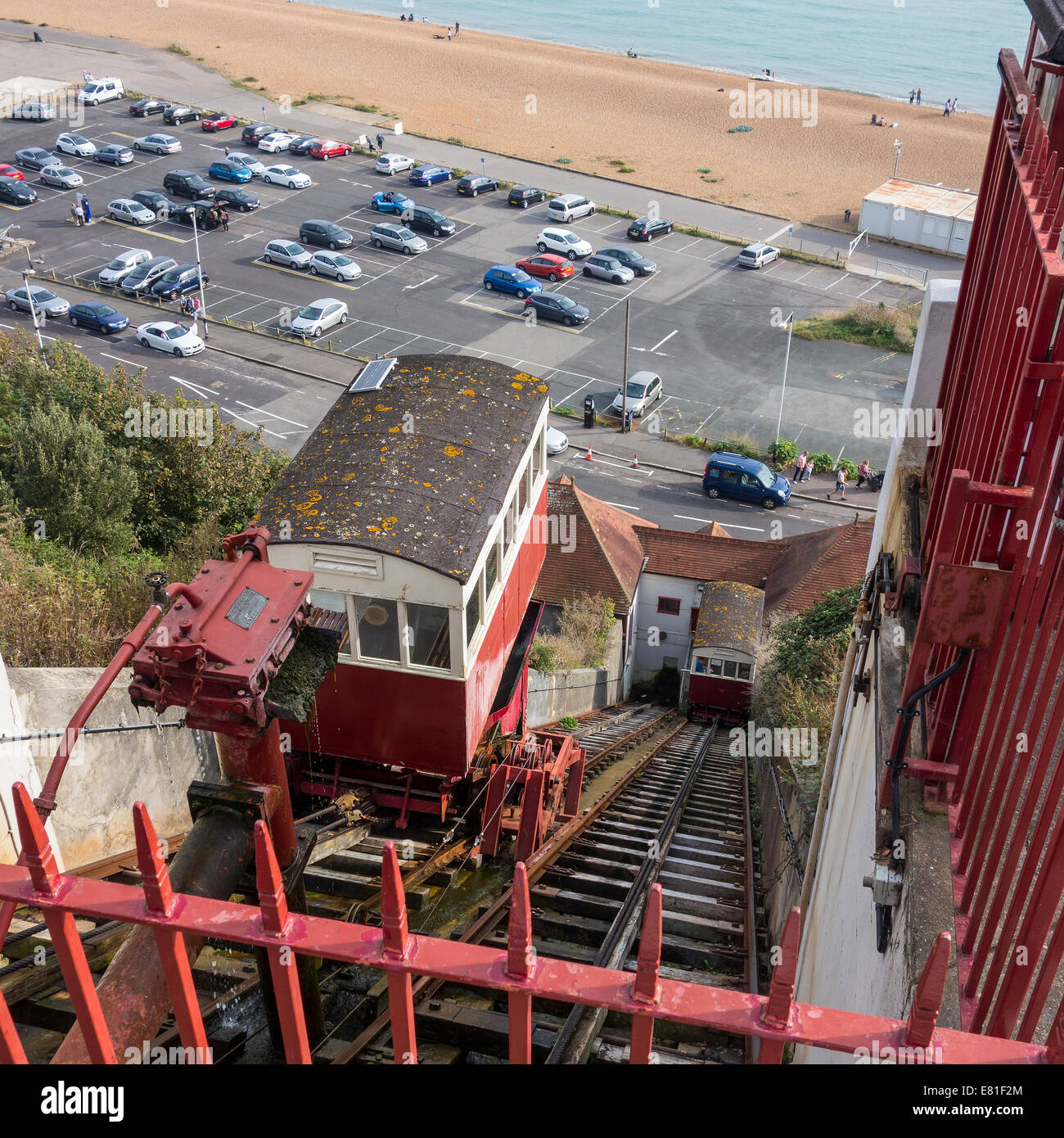 Cliff lift hi-res stock photography and images - Alamy