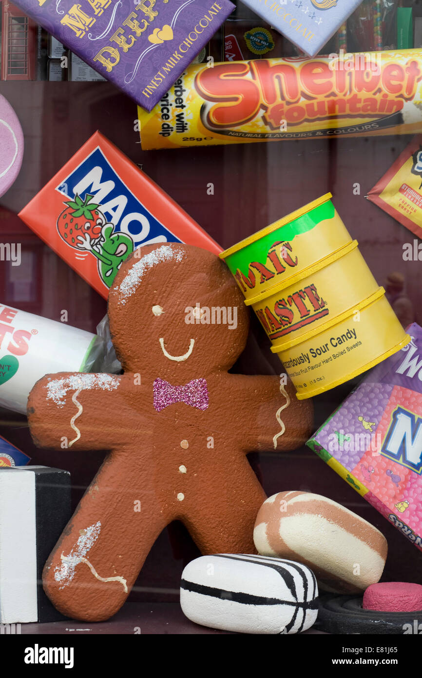 Nostalgic sweet shop window "Old Fashioned sweet shop Stock Photo - Alamy