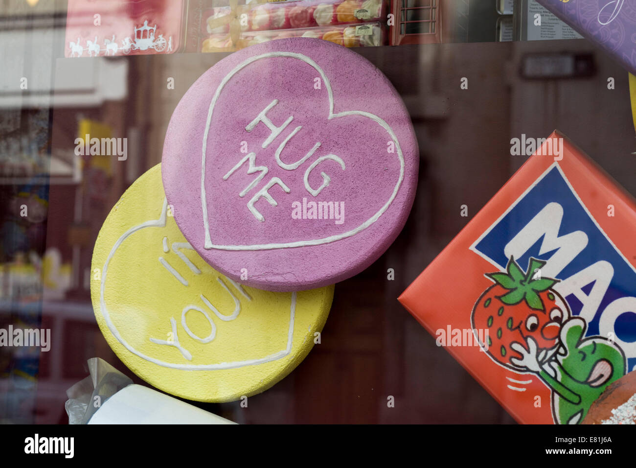 Nostalgic sweet shop window "Old Fashioned sweet shop Stock Photo - Alamy