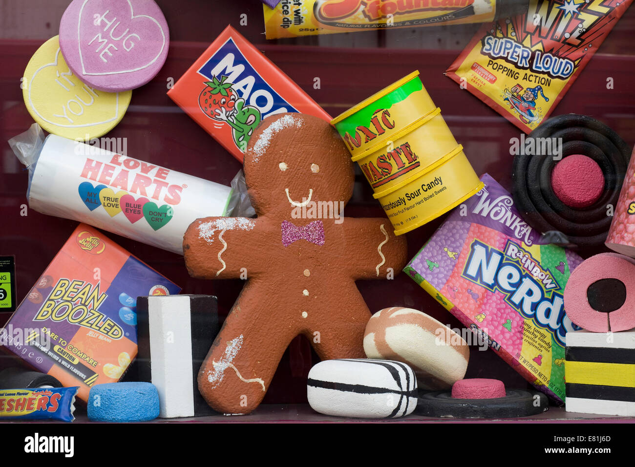 Nostalgic sweet shop window "Old Fashioned sweet shop Stock Photo - Alamy