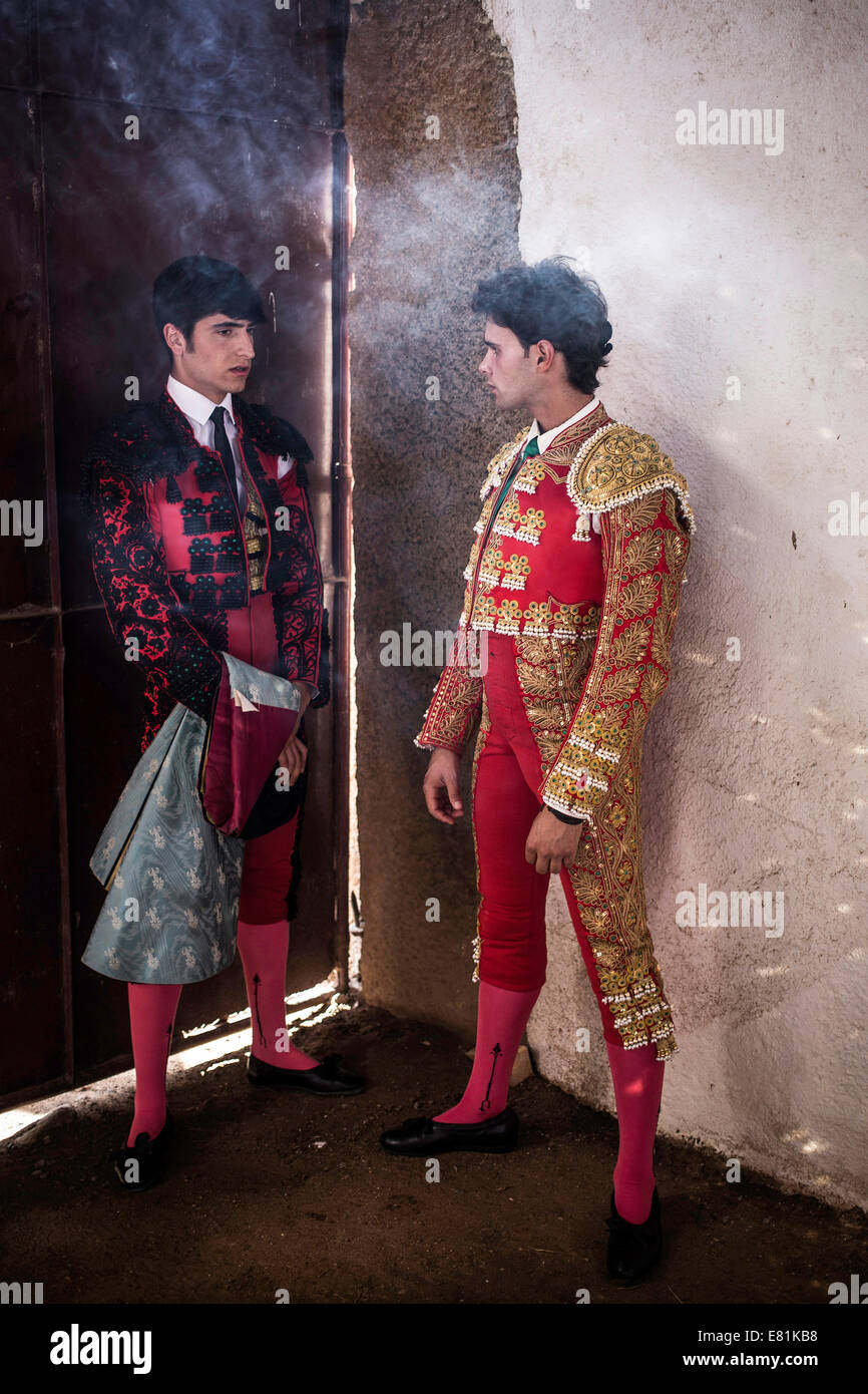 Matador and full body hi-res stock photography and images - Alamy