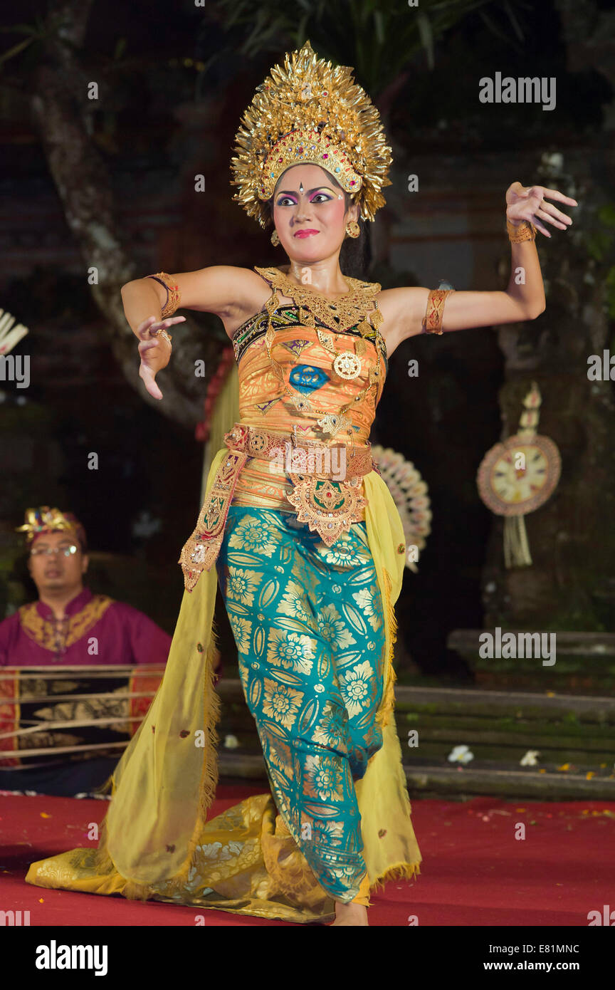 Saraswati temple ubud hi-res stock photography and images - Alamy