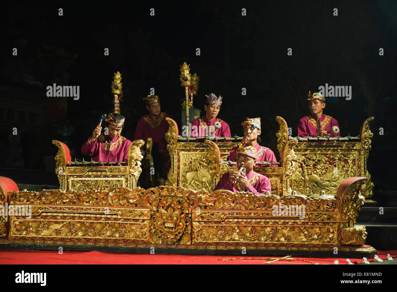 Indonesia bali gamelan traditional indonesian hi-res stock photography ...