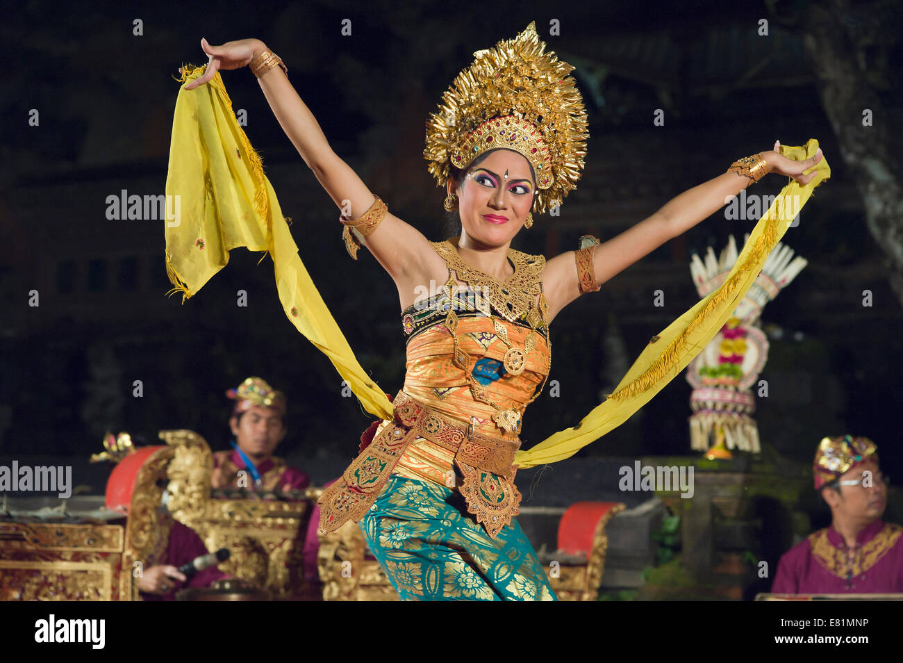 Puri Woman High Resolution Stock Photography and Images - Alamy