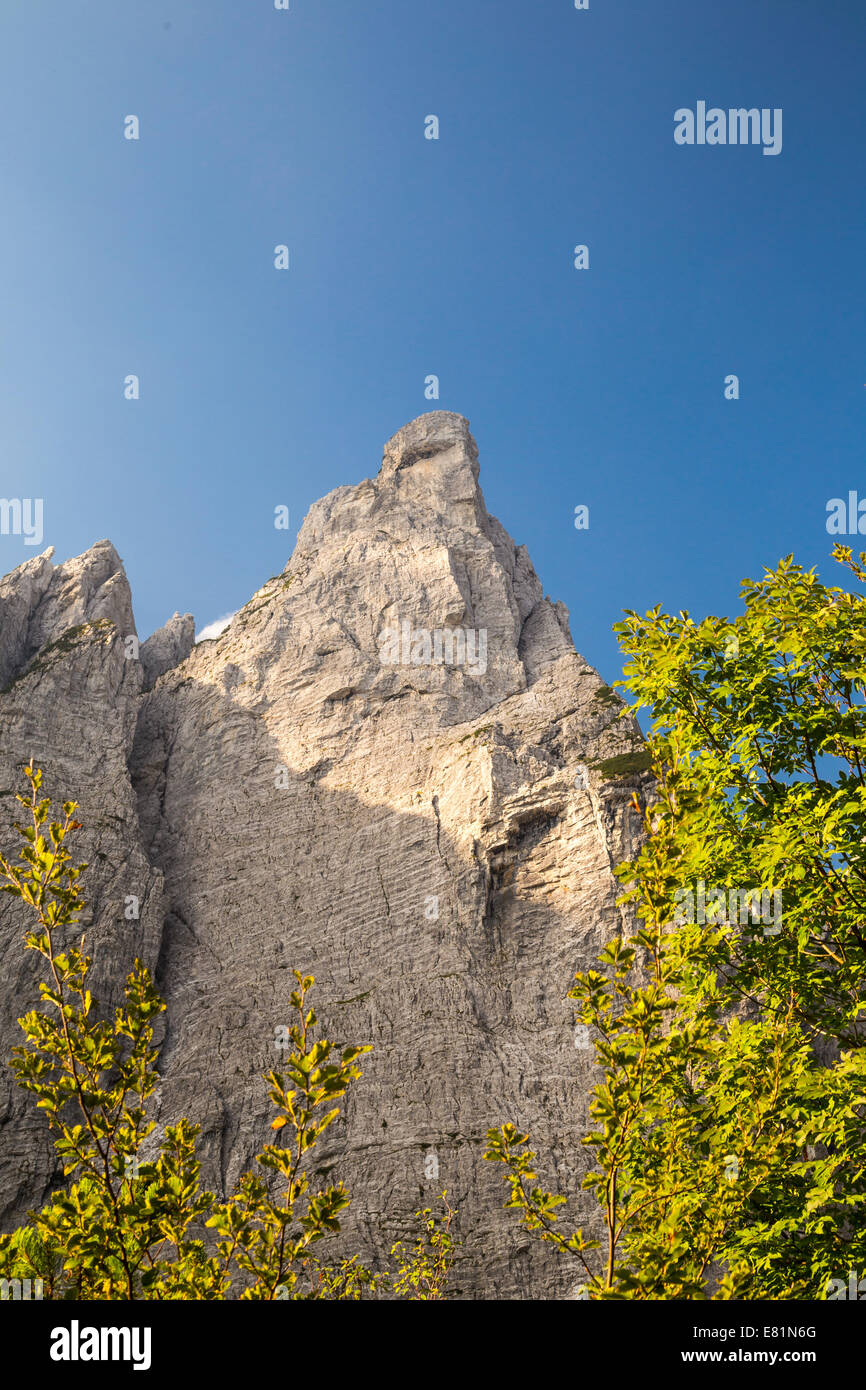 a caracteristic shape of the mountain is why it is called "the sphinx ...