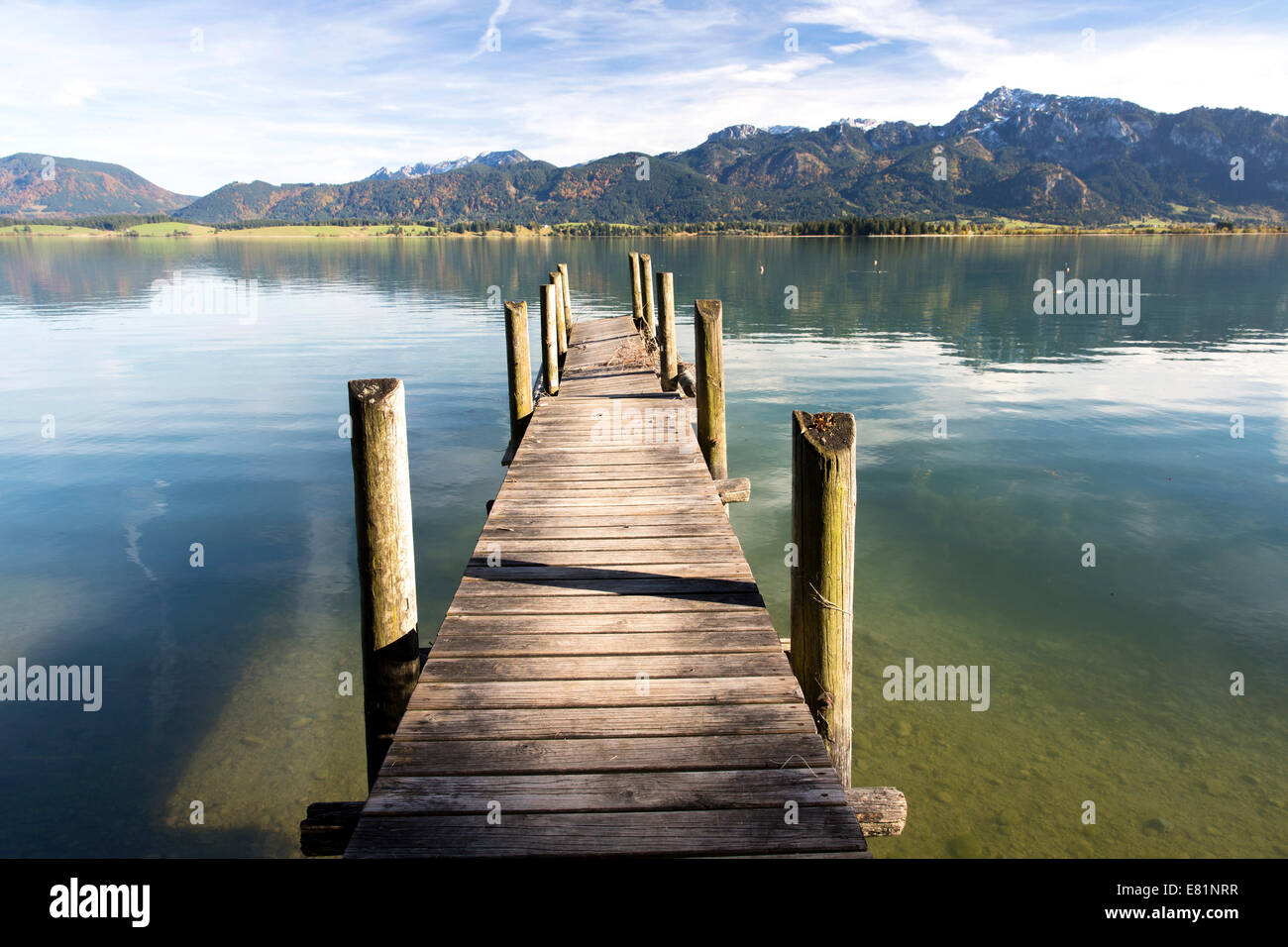 Autumn mood with mountain views on Forggensee lake near Füssen, East ...