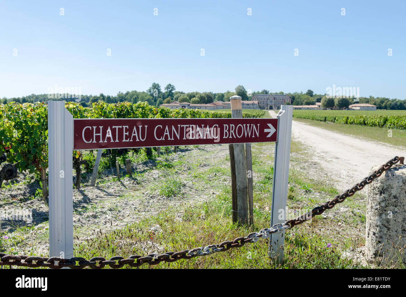 Chateau sign hi-res stock photography and images - Alamy