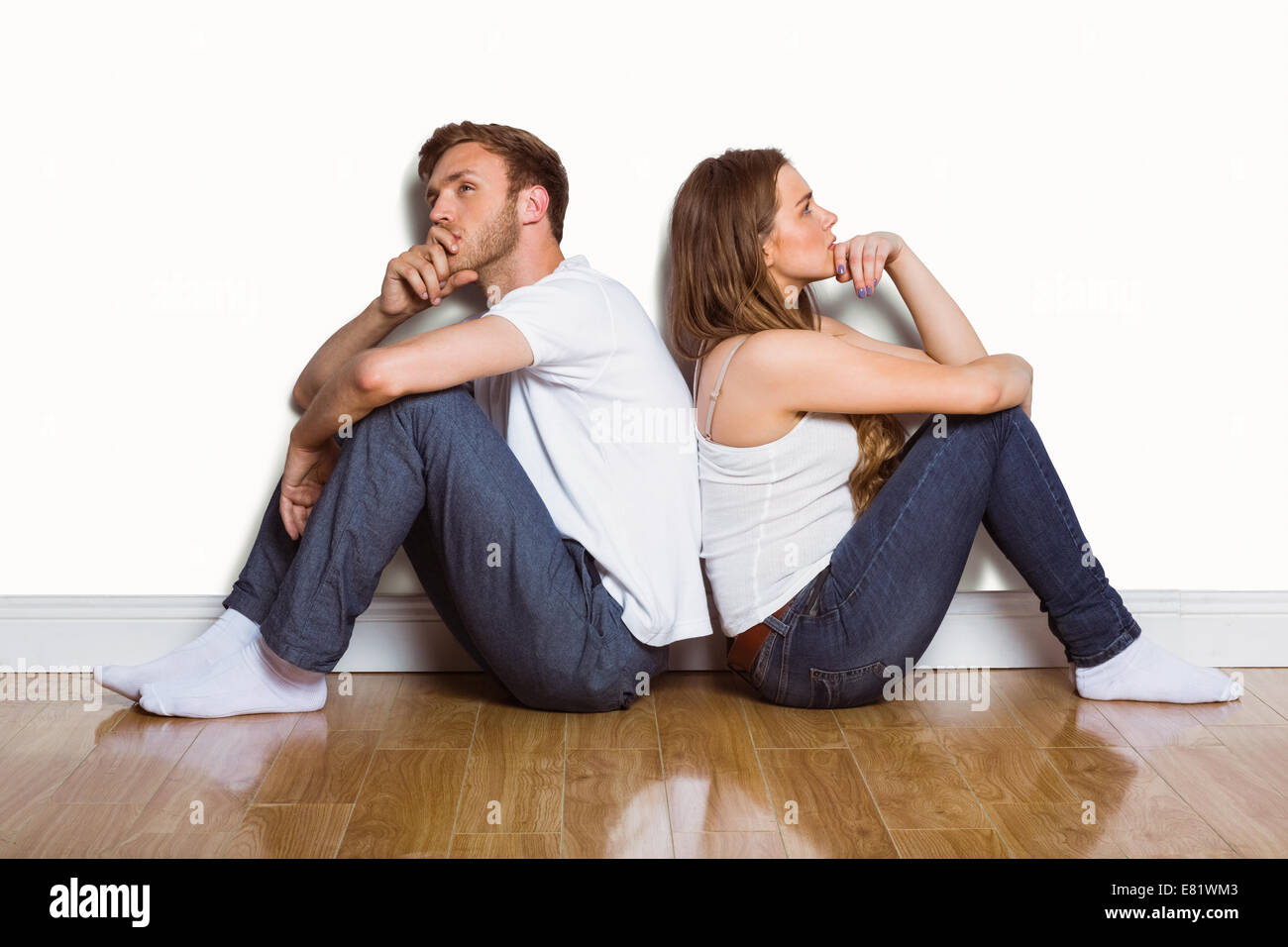 Side view couple sitting hi-res stock photography and images - Alamy
