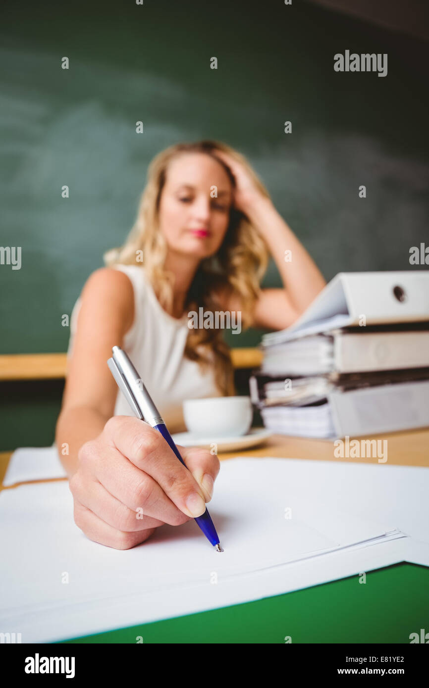Folder writing desk hi-res stock photography and images - Alamy