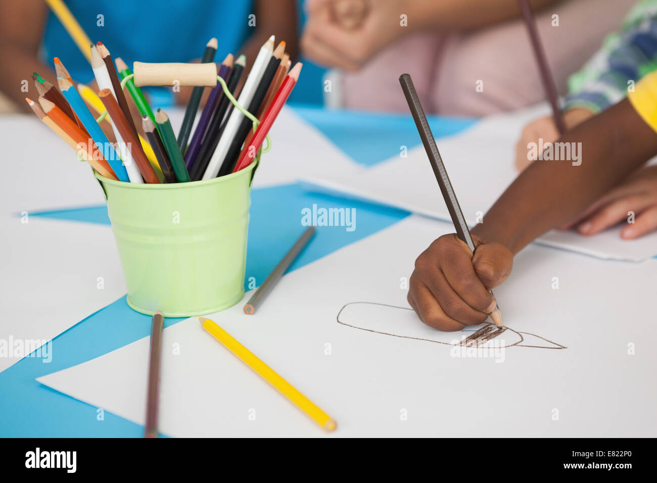 Children doing arts and crafts Stock Photo - Alamy