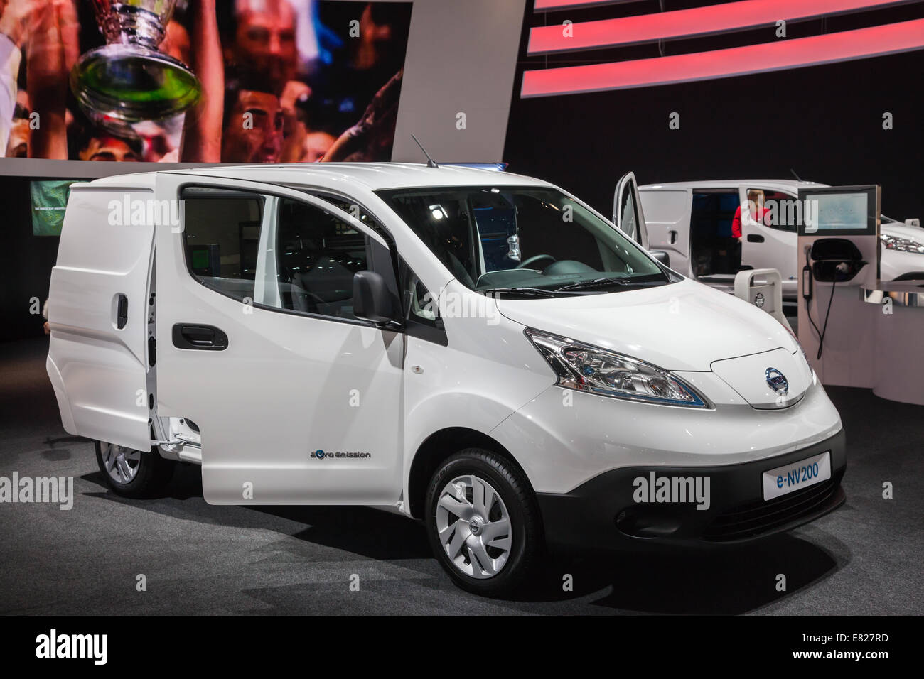 Nissan nv200 van hi-res stock photography and images - Alamy