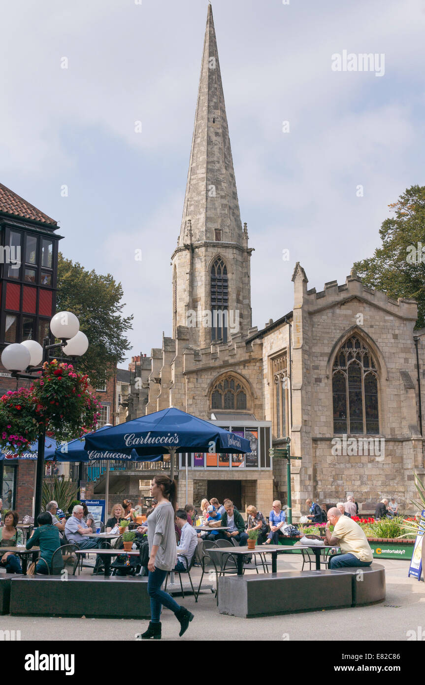 Carluccio's outdoor dining in York Coppergate Centre Stock Photo - Alamy