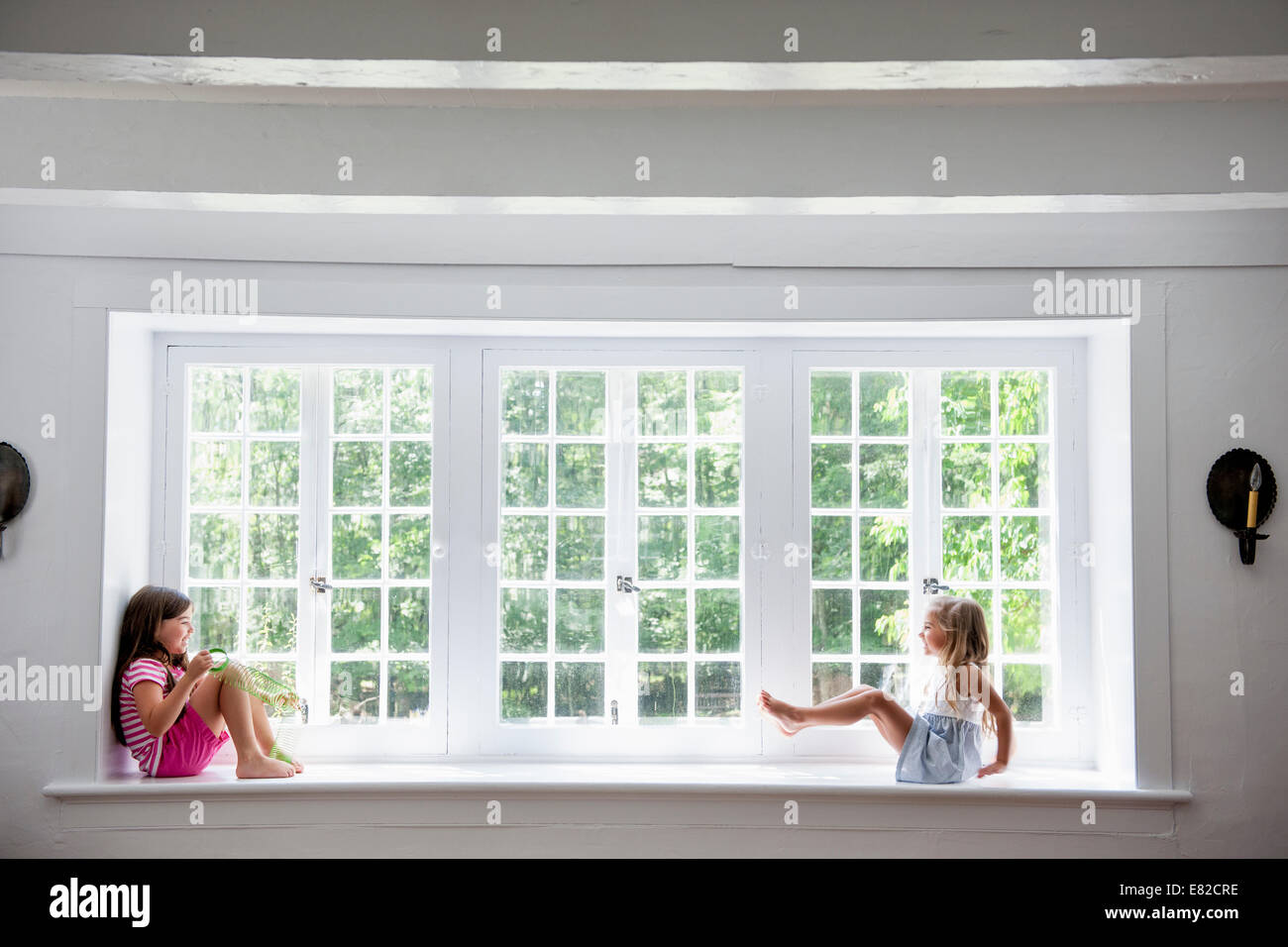 New york window ledge hi-res stock photography and images - Alamy