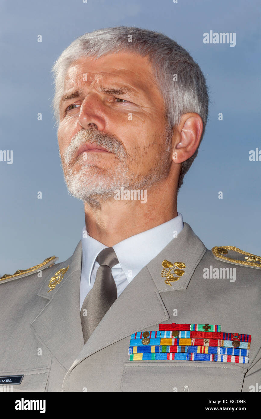 Petr Pavel Czech Republic former general, Presidential candidate in ...