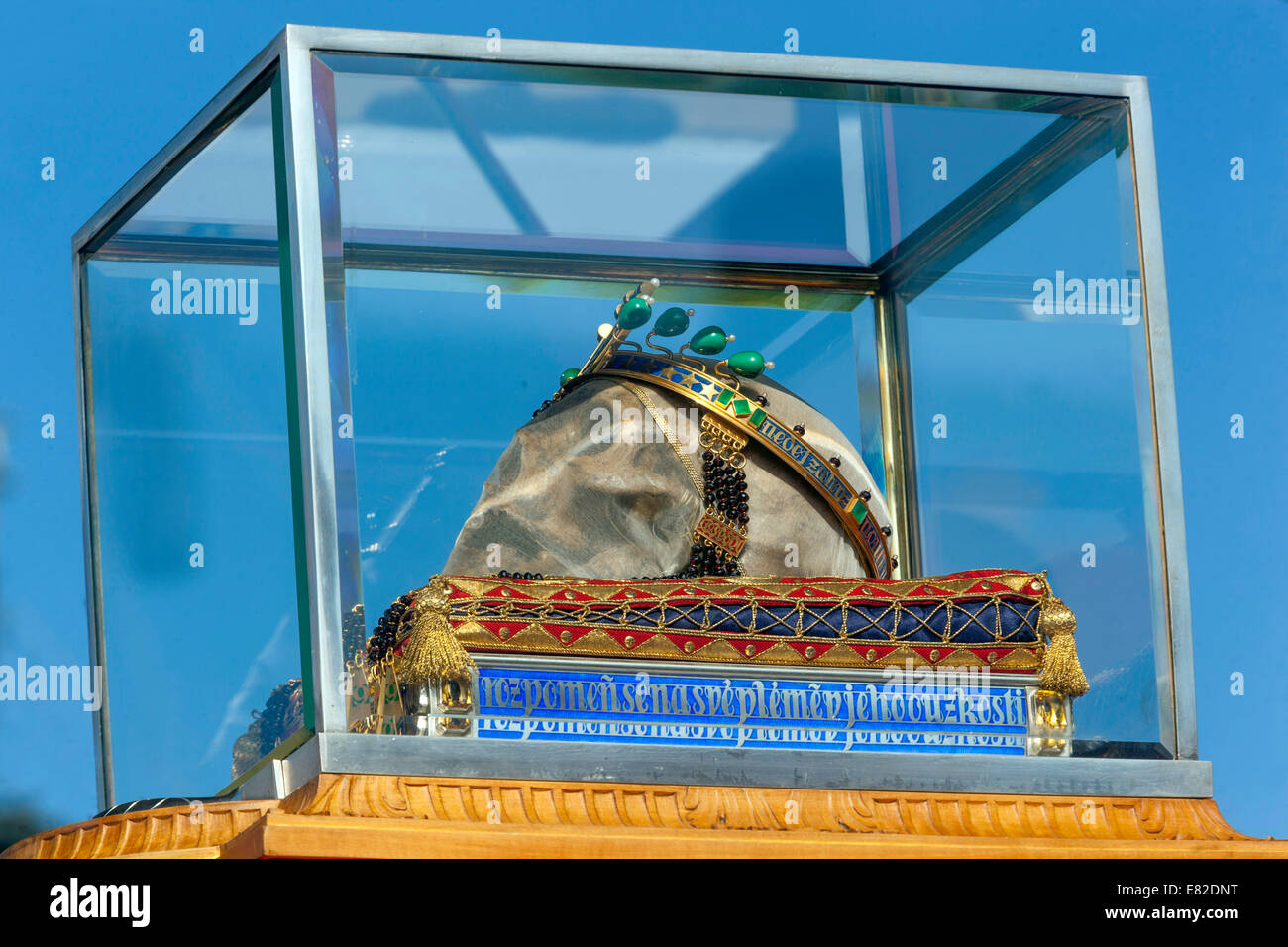Saints relics hi-res stock photography and images - Alamy