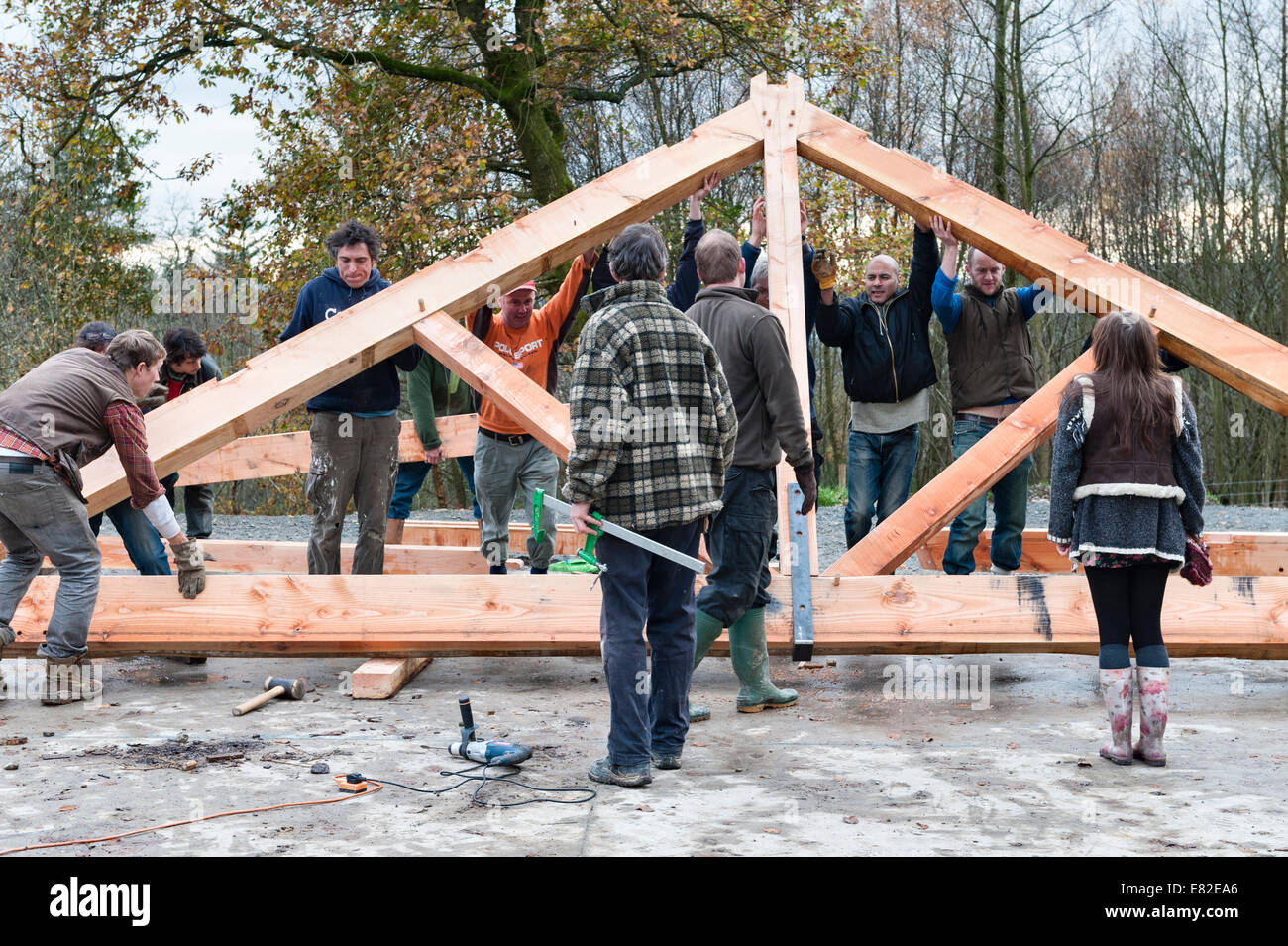 Building Traditional Timber Framed Barn In Radnorshire Radnor Oak