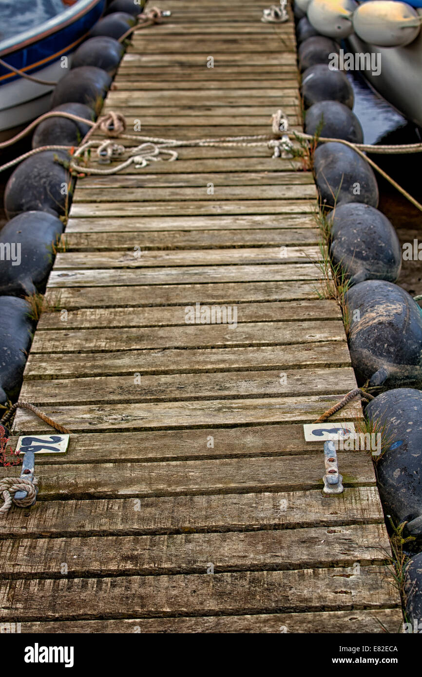 Floating jetty hi-res stock photography and images - Alamy