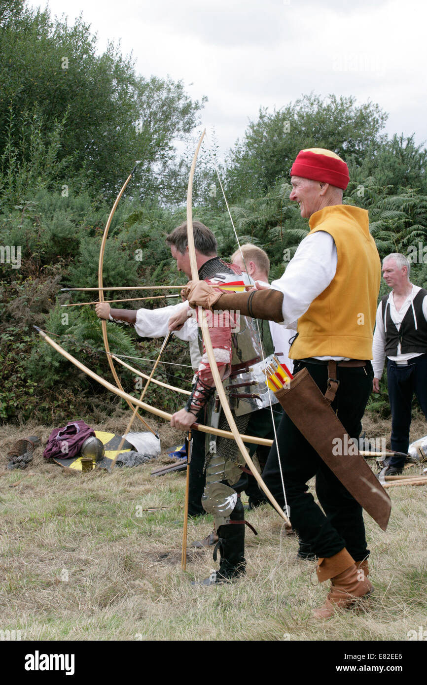 Medieval archer hi-res stock photography and images - Alamy