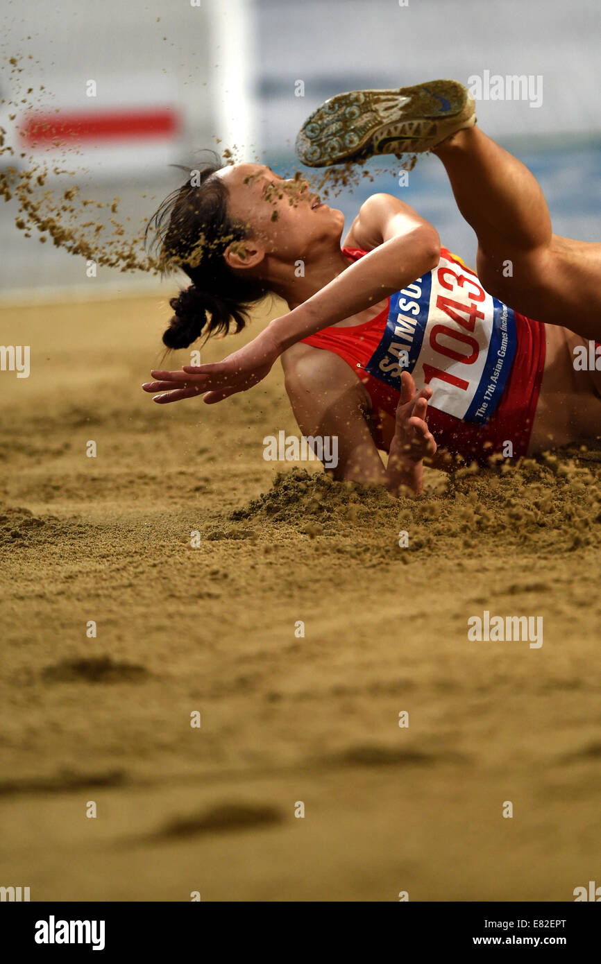 Incheon, South Korea. 29th Sep, 2014. Jiang Yanfei of China competes ...