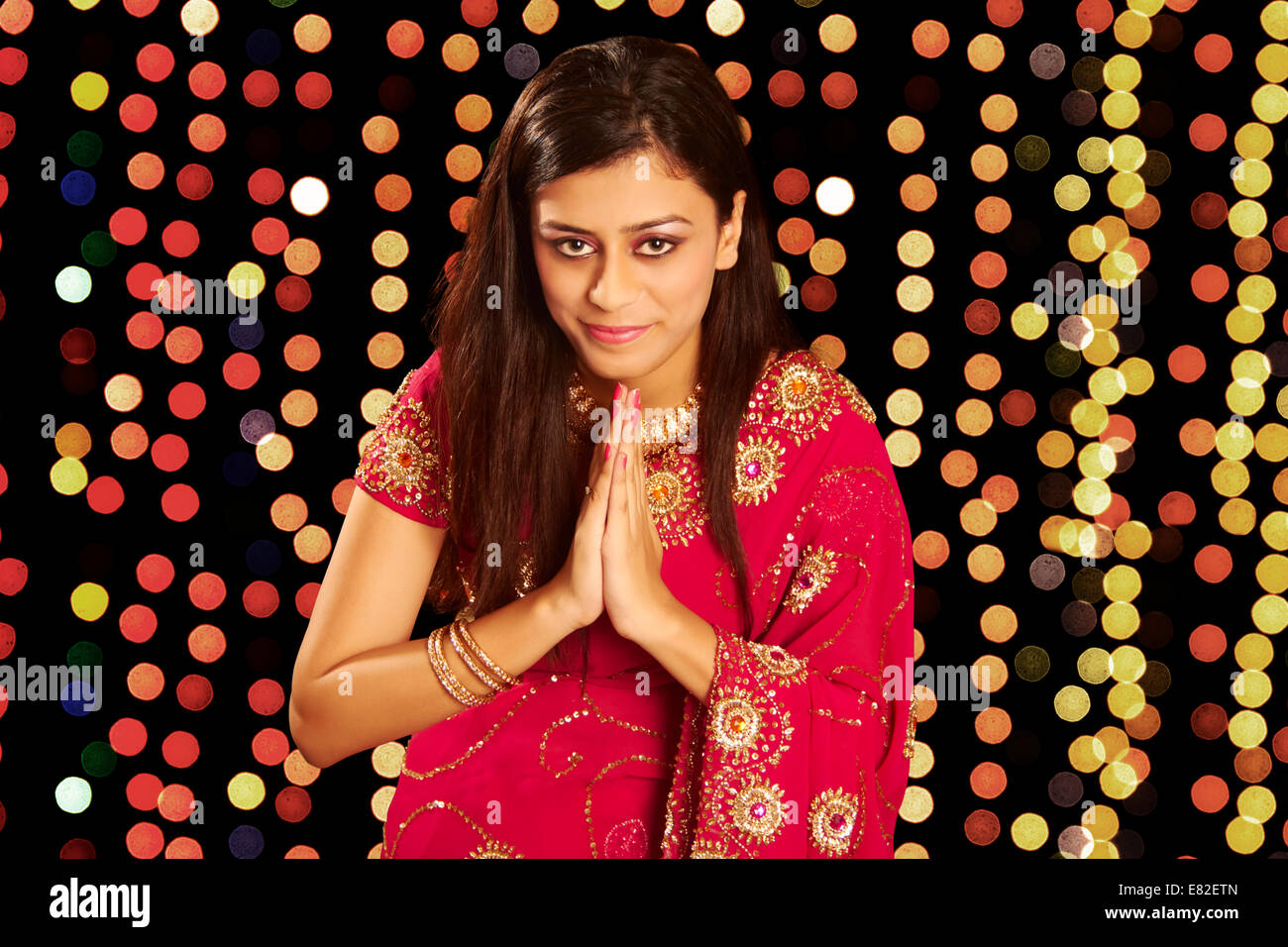 indian ladies diwali Festival welcome Stock Photo - Alamy
