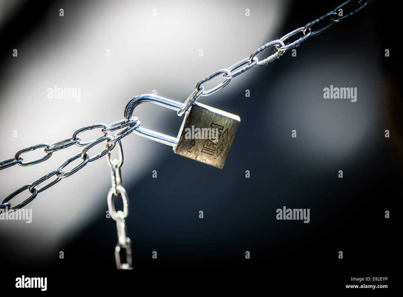 Padlock With Chain Attached at Milla Slessor blog Padlock With Chain Attached at Milla Slessor blog
