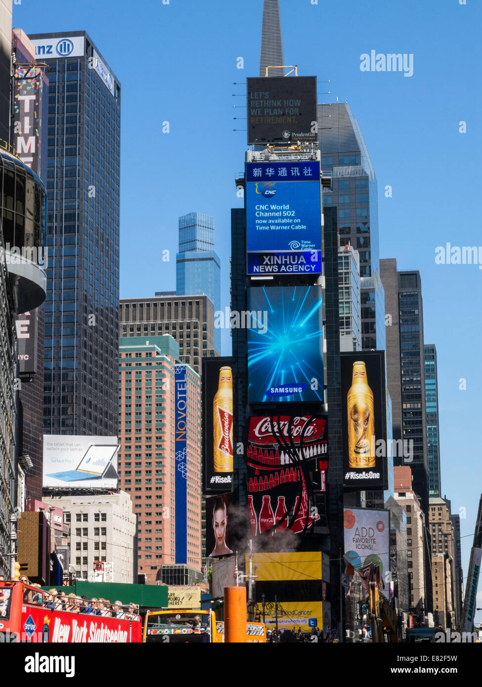 Posters advertising outdoor new york hi-res stock photography and ...