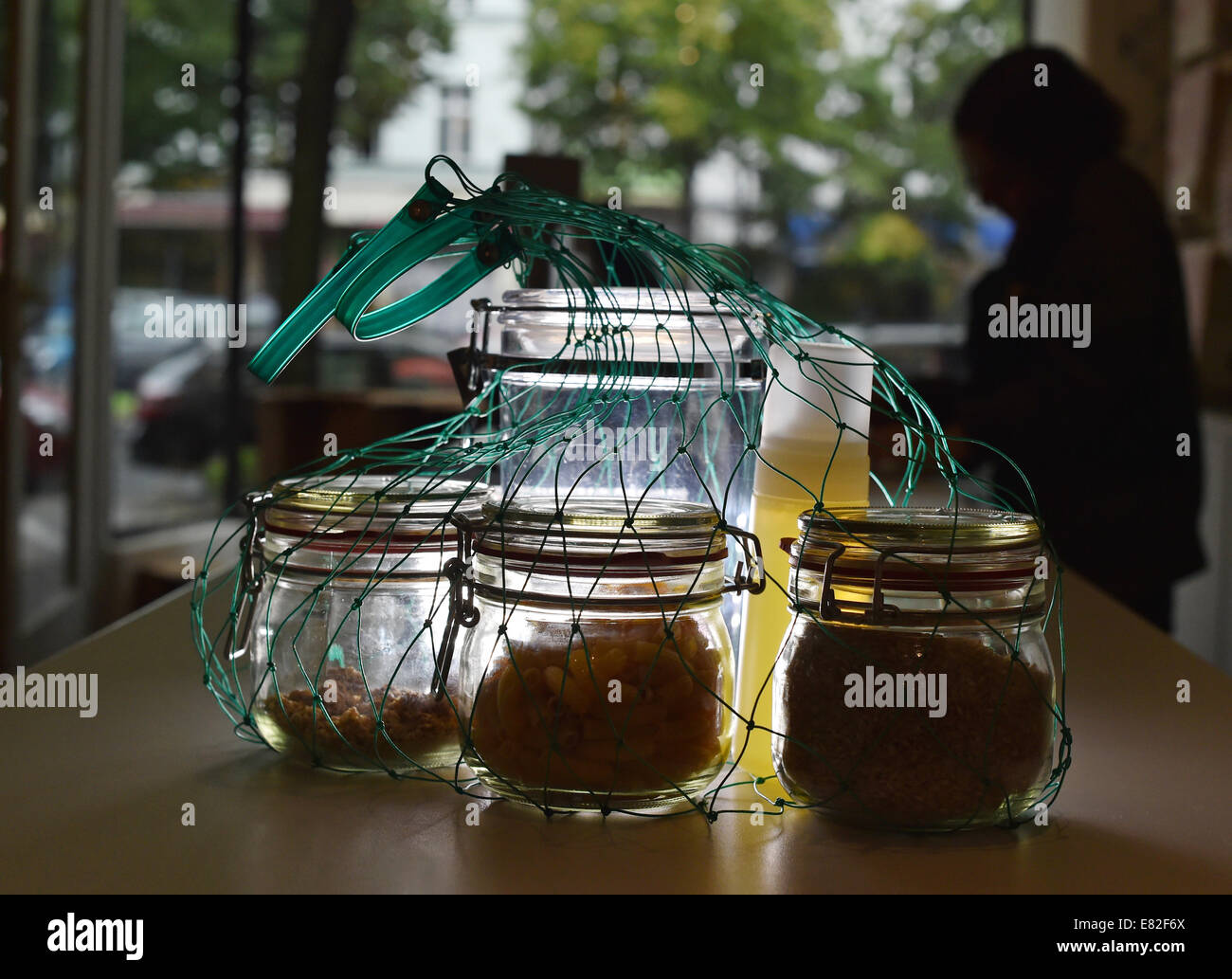 Unpackaged grocery store hi-res stock photography and images - Alamy