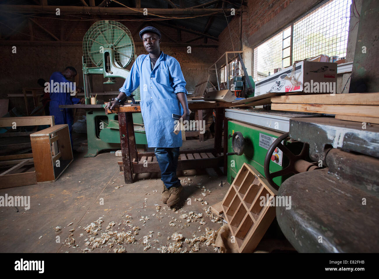 Carpentry workshop man africa hi-res stock photography and images - Alamy