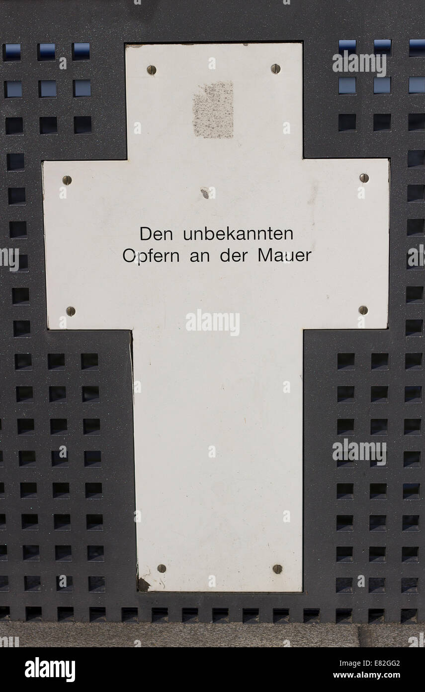 Victims plaques hi-res stock photography and images - Alamy
